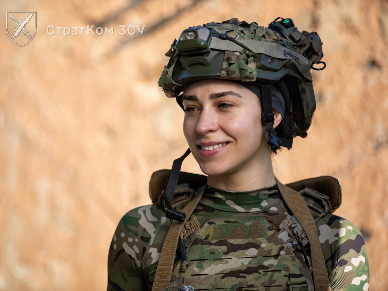 З першого дня повномасштабки Ганна в строю, без вагань взяла зброю і ...